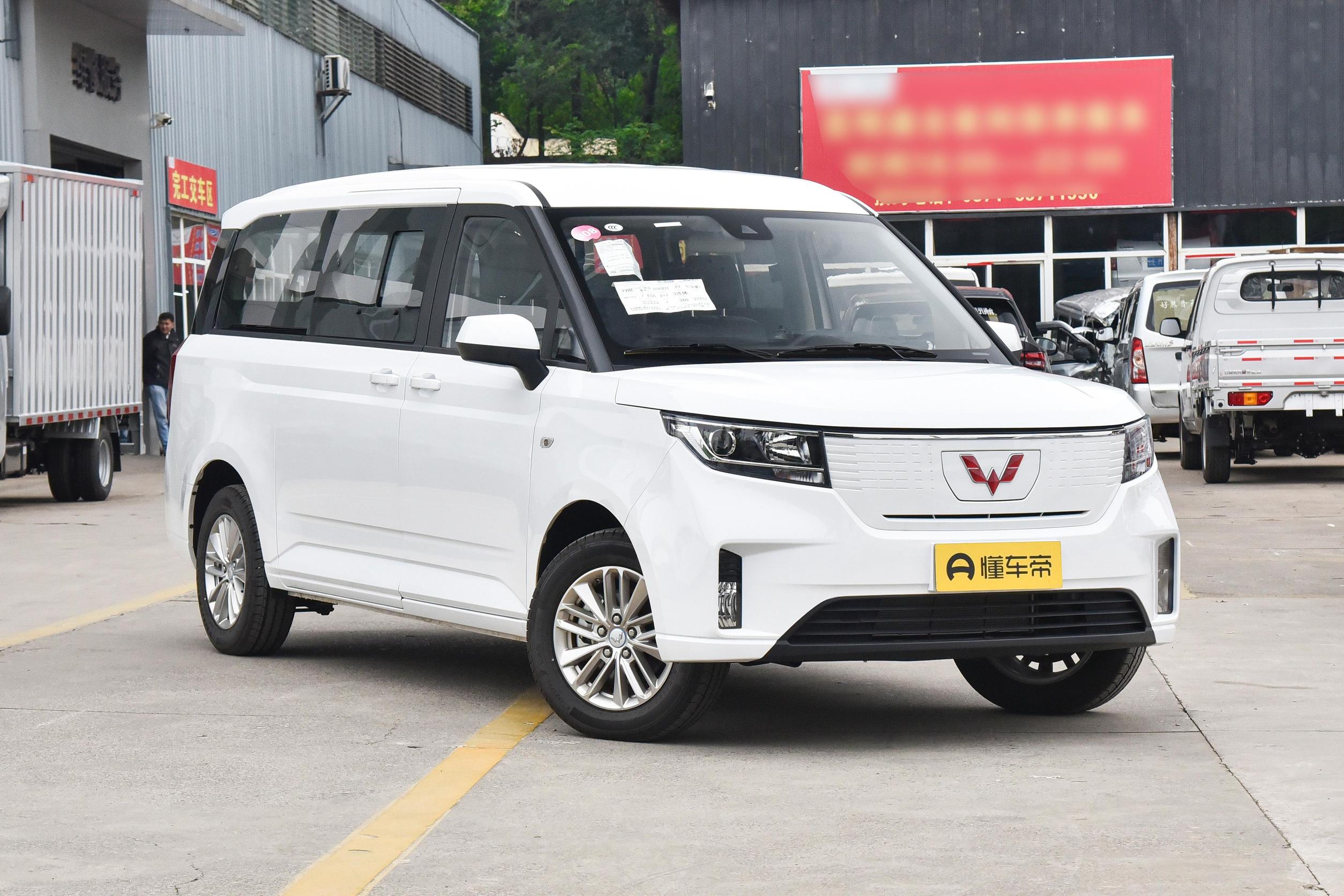 五菱征程EV 2023款 营运客车7/8/9座图片_五菱汽车_4/65张图片_汽车外观图库_懂车帝