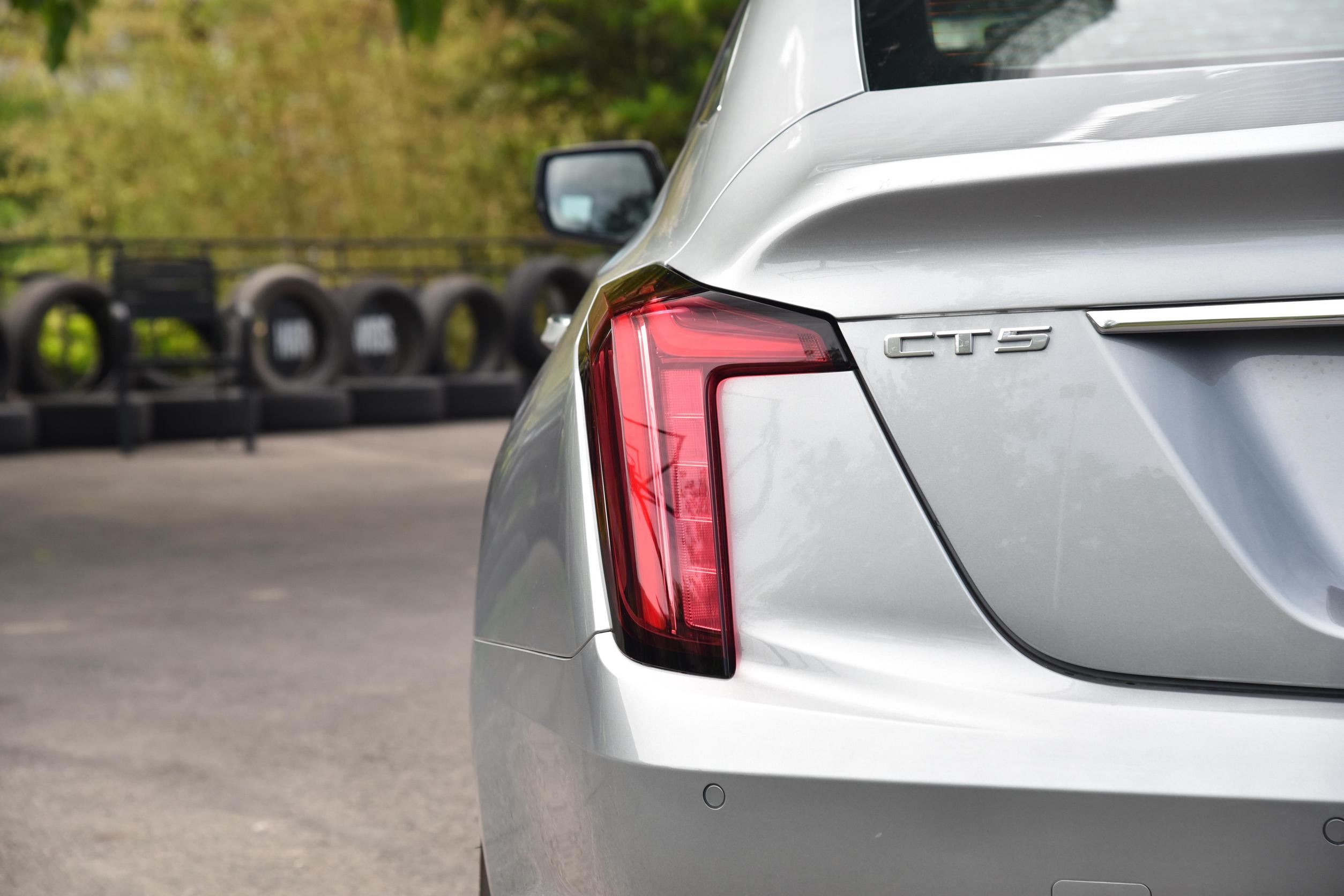 凯迪拉克CT5 2023款 28T 豪华型标准版图片_凯迪拉克_3/119张图片_汽车外观图库_懂车帝