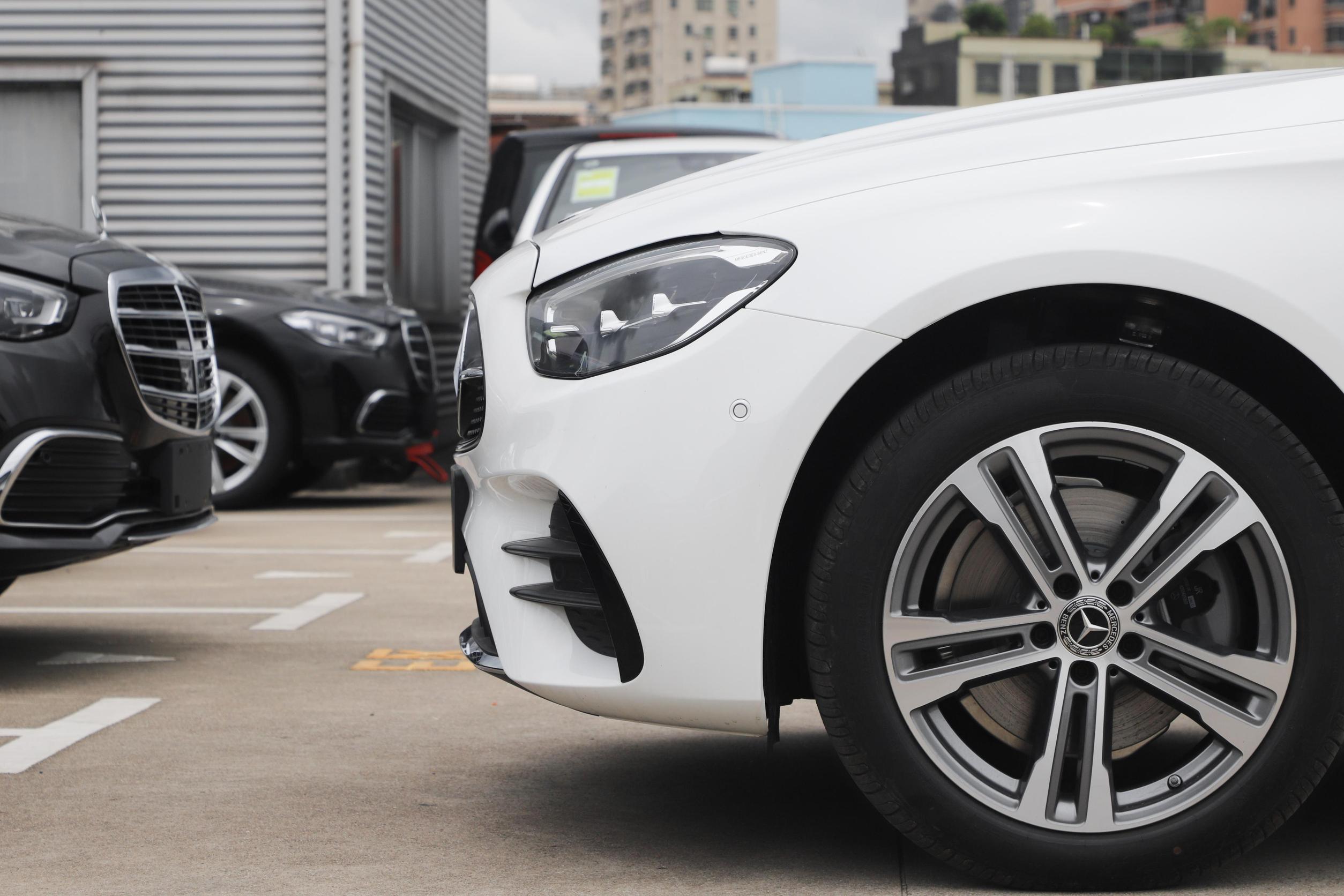 奔驰E级 2022款 二次改款 E 260 L 运动轿车图片_奔驰_40/45张图片_汽车外观图库_懂车帝