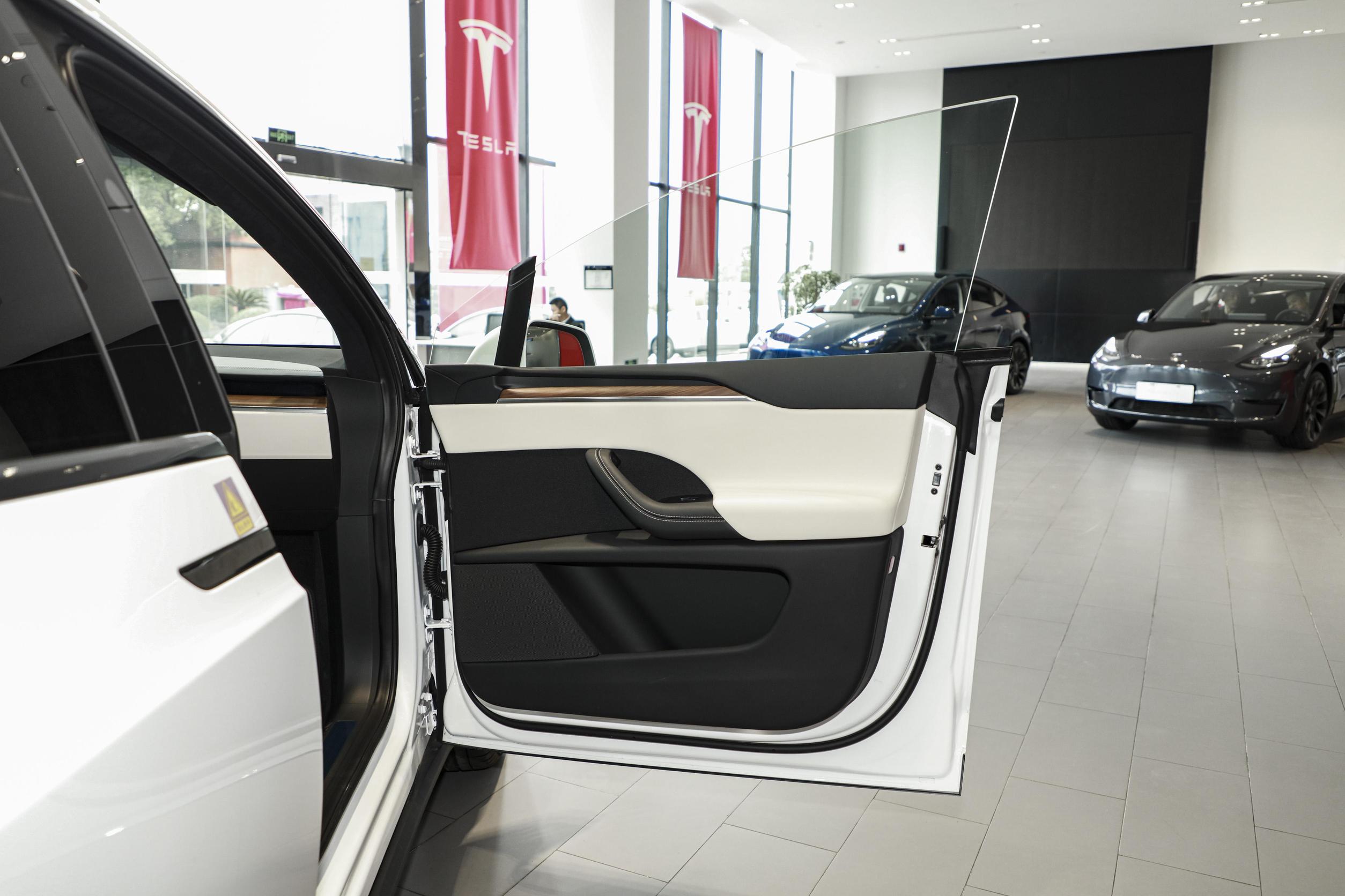 Model X壁纸_Model X_Model X空间图片_61/544张图片_Model X/整车空间图片_懂车帝