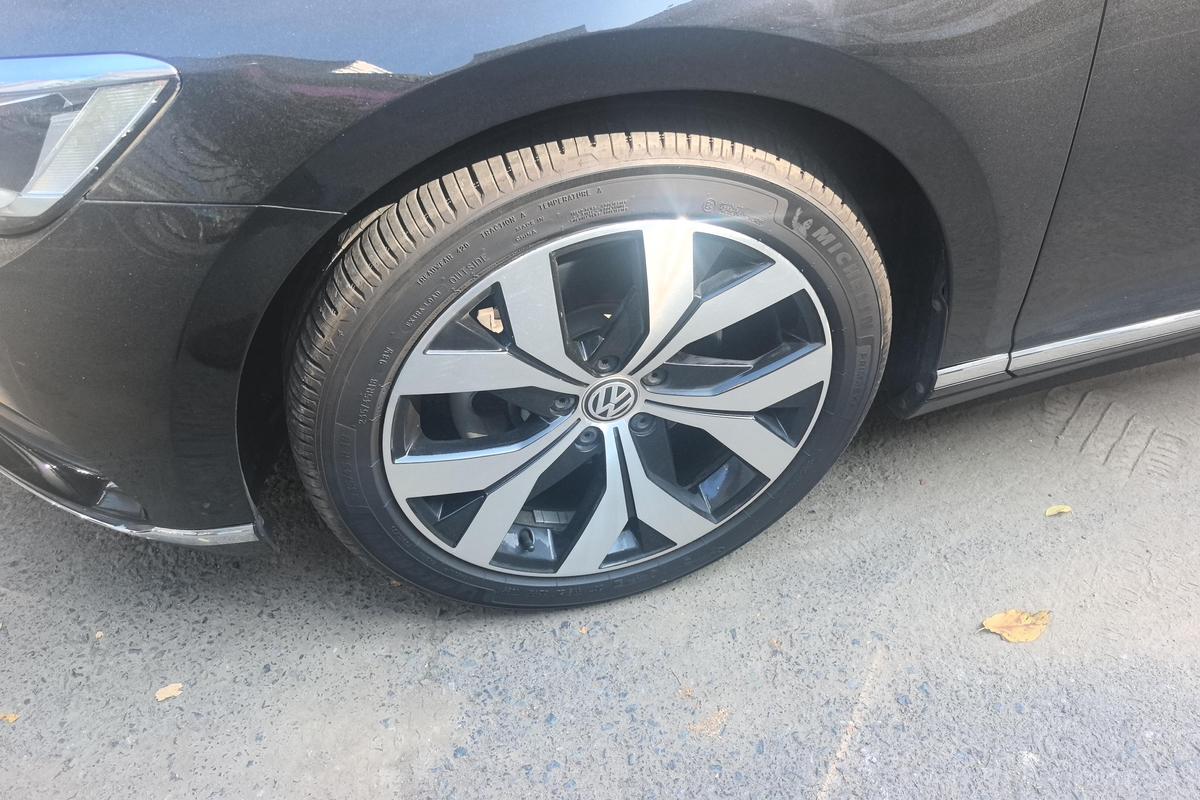 二手迈腾 2019款380TSI DSG 豪华型 国V_10.46万_6年7个月_迈腾二手车_懂车帝