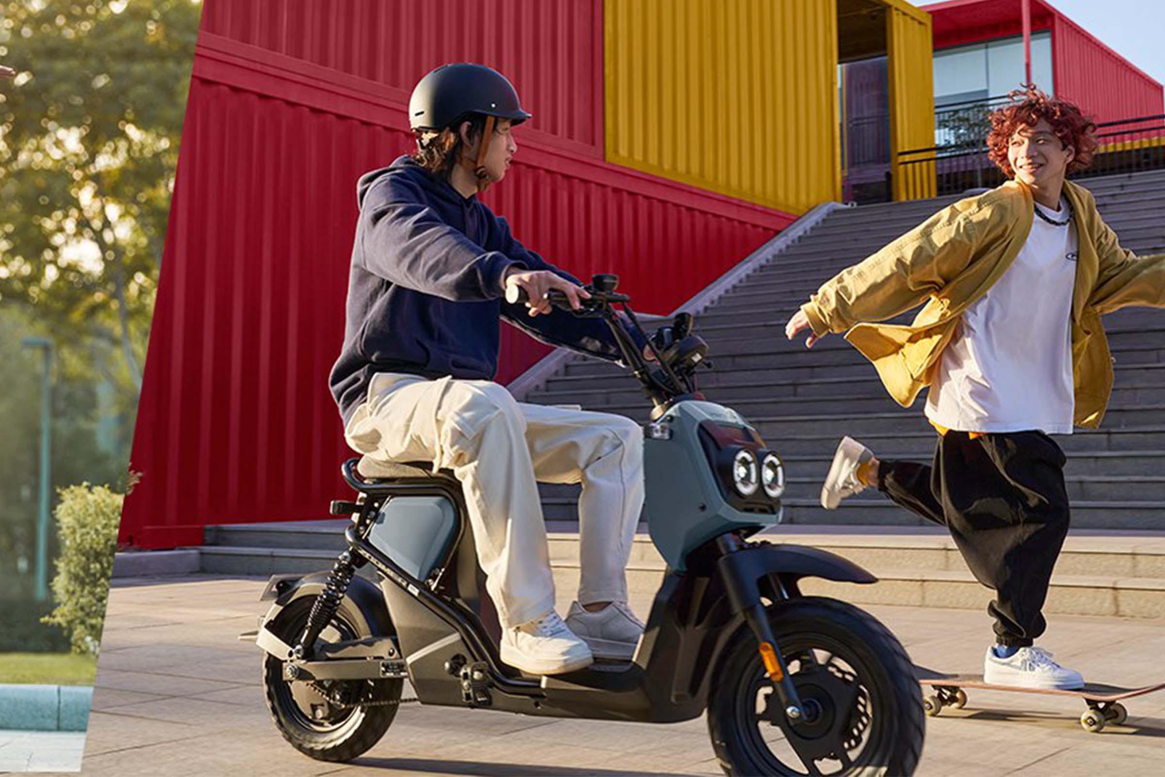 本田E Zoomer e: 2023款 标准版图片_本田E_1/26张图片_汽车官方图库_懂车帝