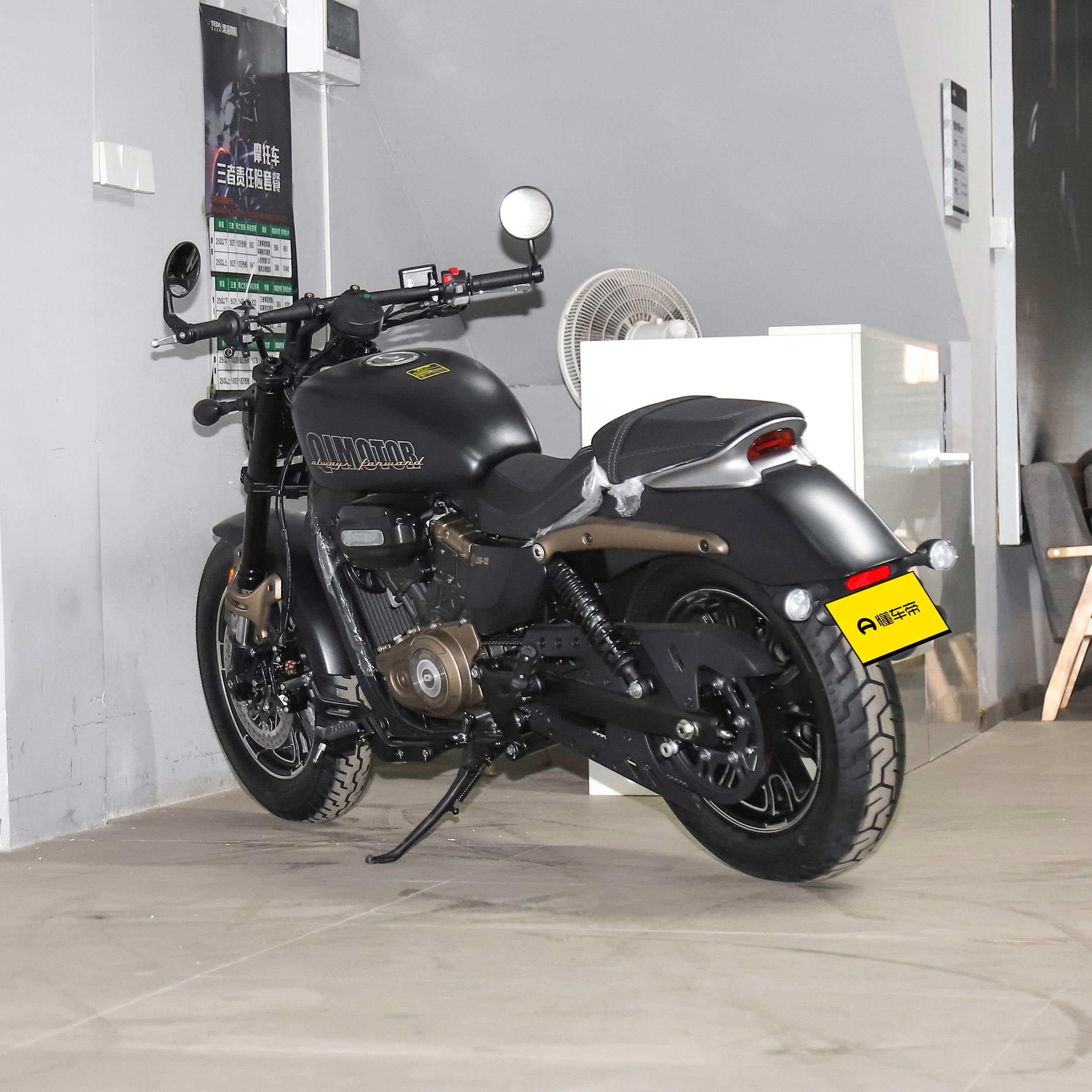 QJMOTOR 闪350 2022款 标准版图片_QJMOTOR_3/79张图片_汽车外观图库_懂车帝